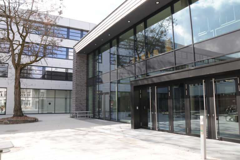 Berufliche Schule für Medien und Kommunikation (BS17) – HIBB